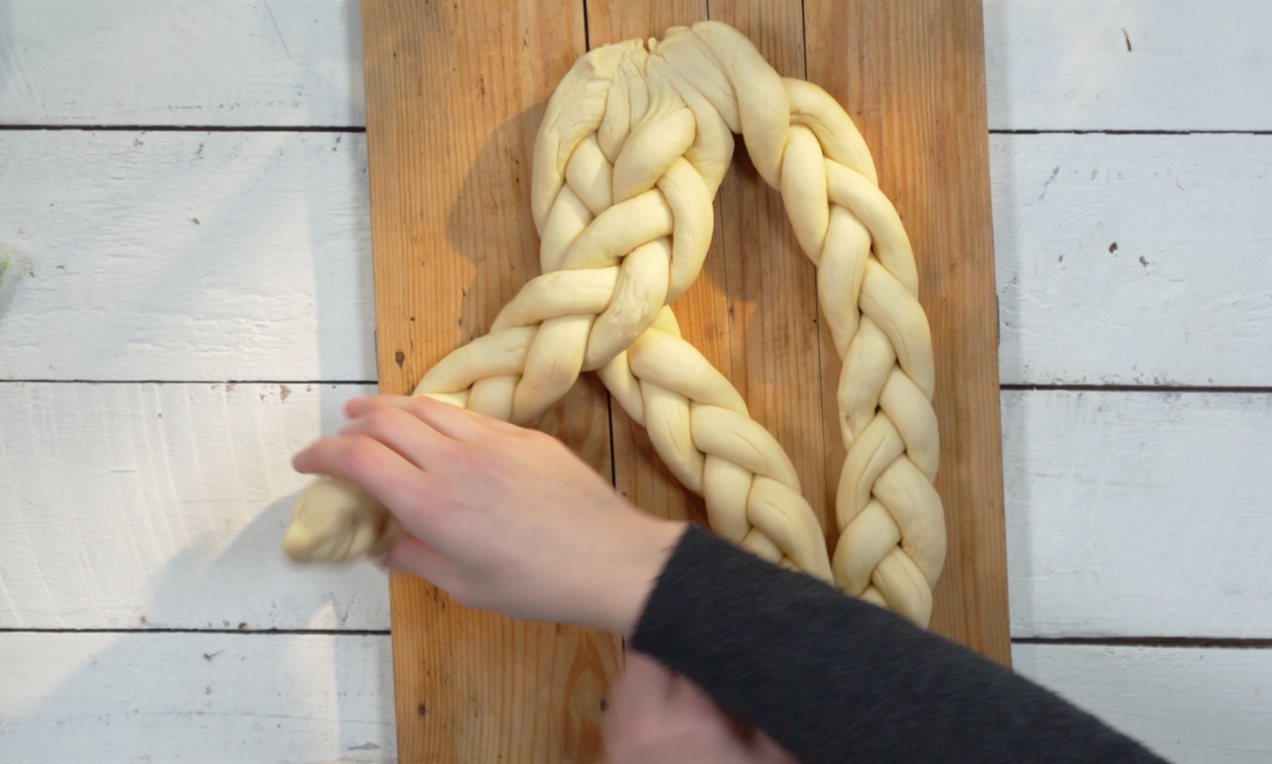 Tresse de pain à 9 brins Recette | Dr. Oetker